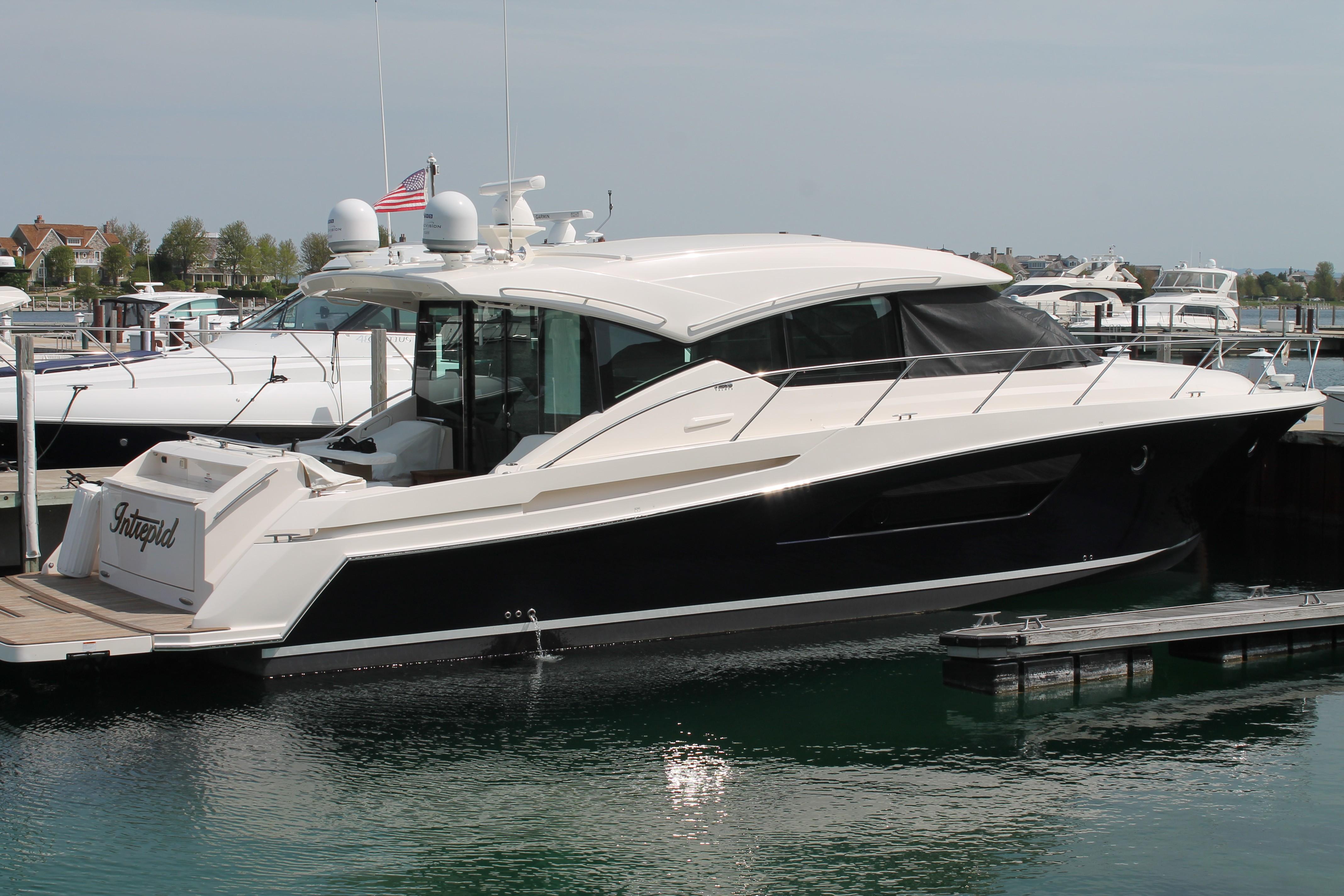 Tiara_50_Coupe_1 – Ita Yachts Canada