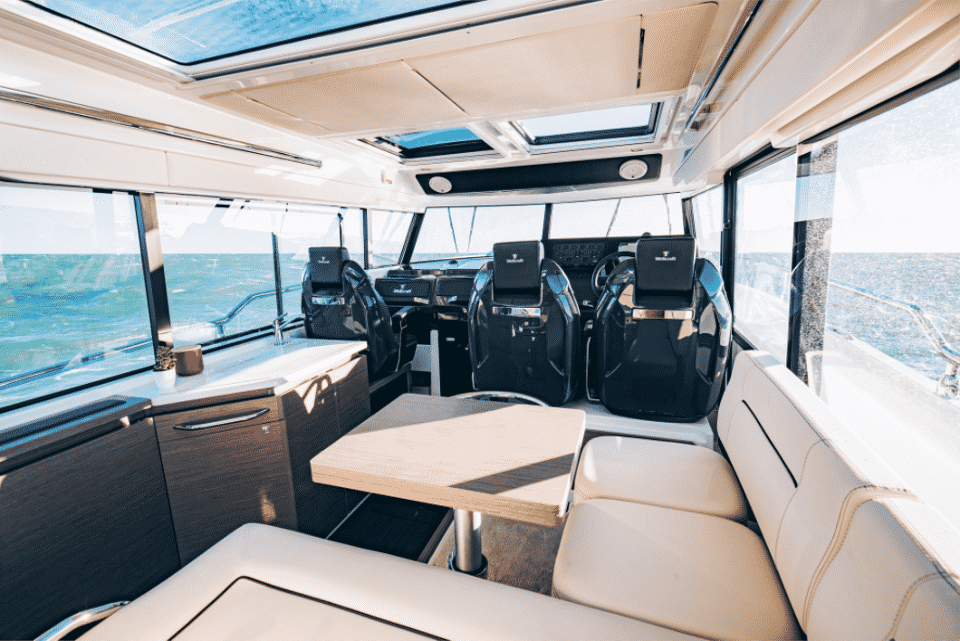 Wellcraft-355-Interior – Ita Yachts Canada