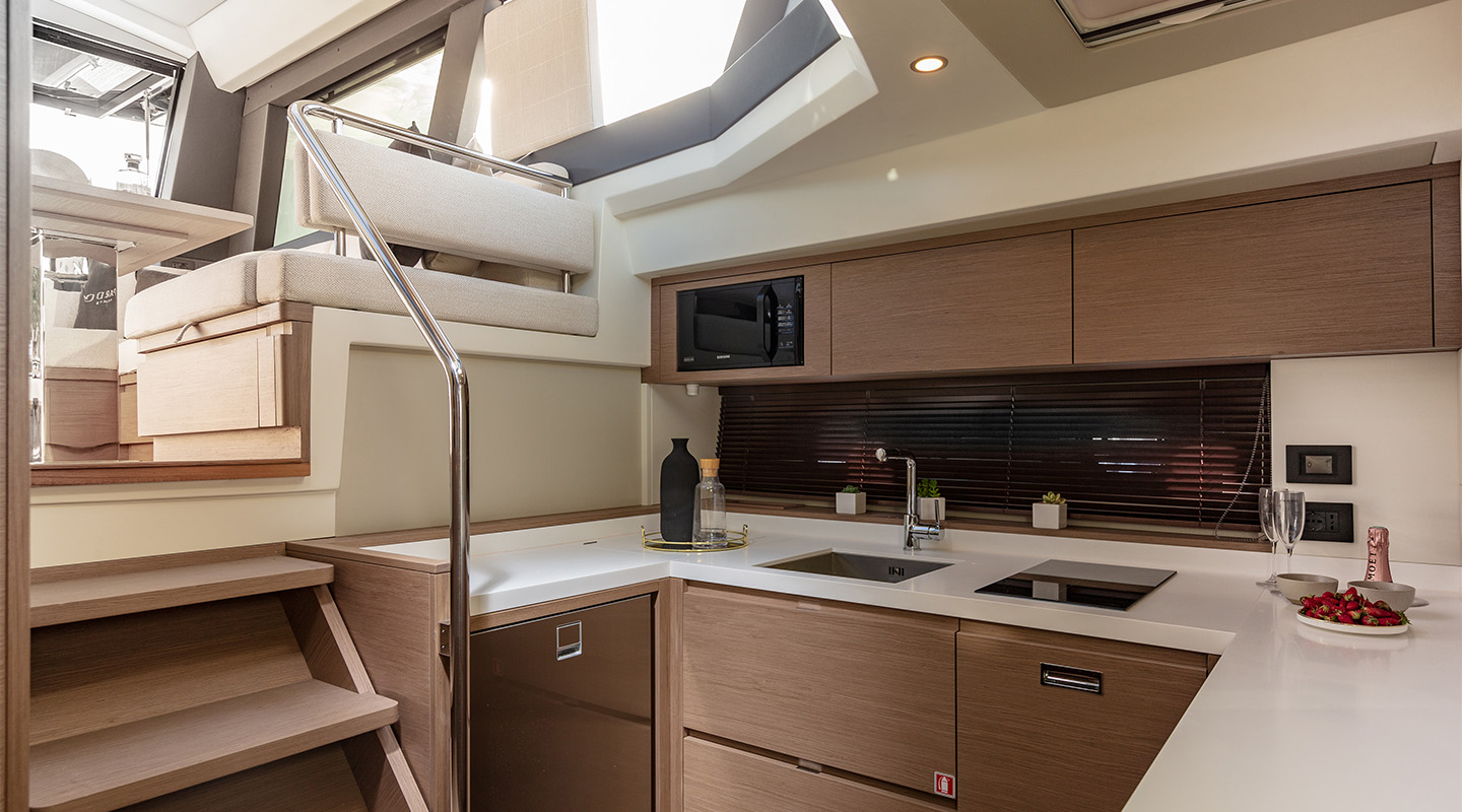 02-OPTIONAL-GALLEY-LAYOUTS – Ita Yachts Canada