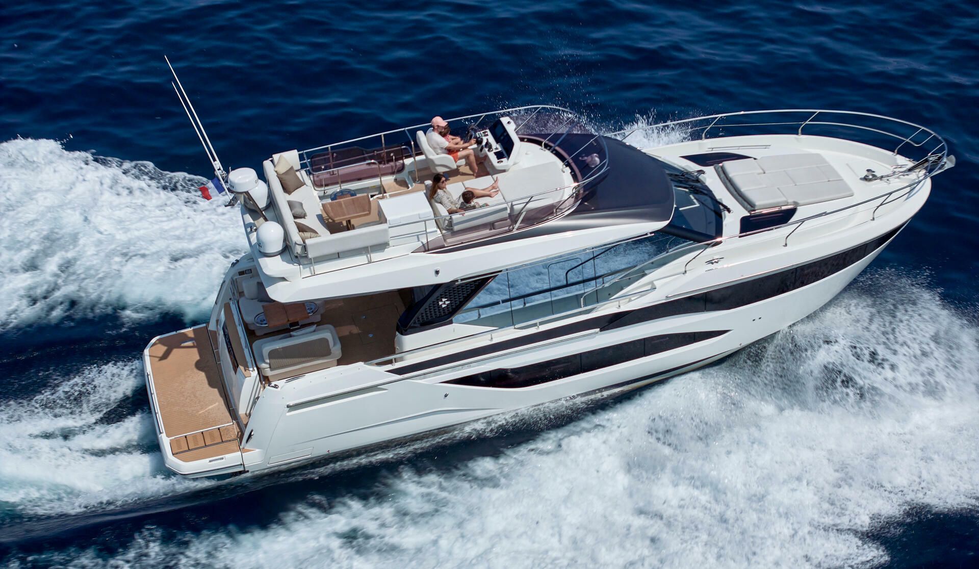 PRESTIGE F4 01 – Ita Yachts Canada